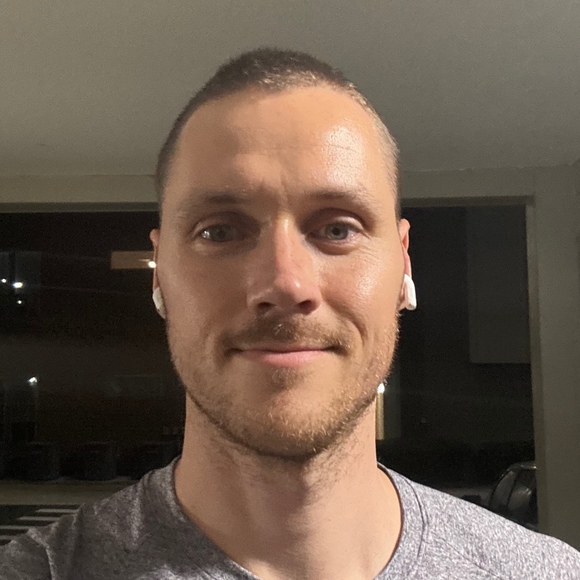 Noah's Closet (@noah_ggg) | Poshmark